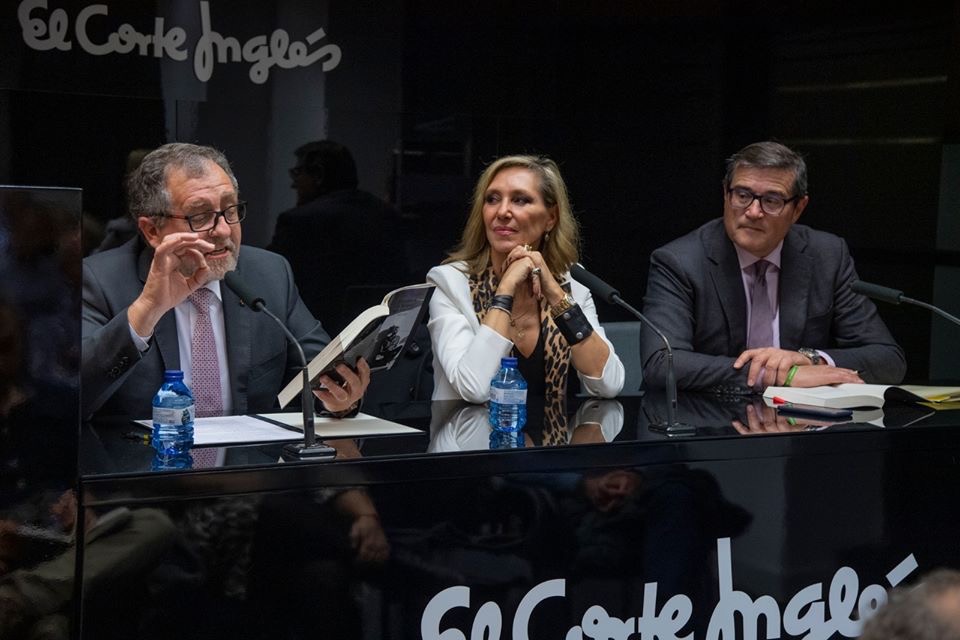 José Martí presenta el libro de Marta Robles “La chica a la que no ...